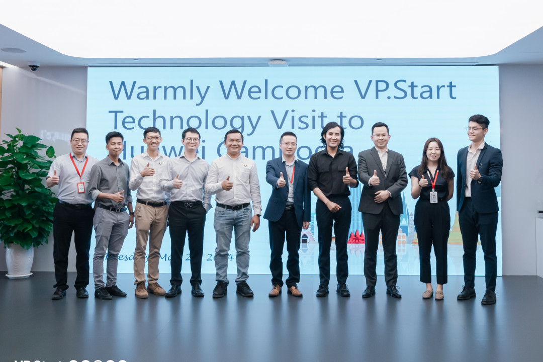 The Visit to the Huawei Technology (Cambodia) office